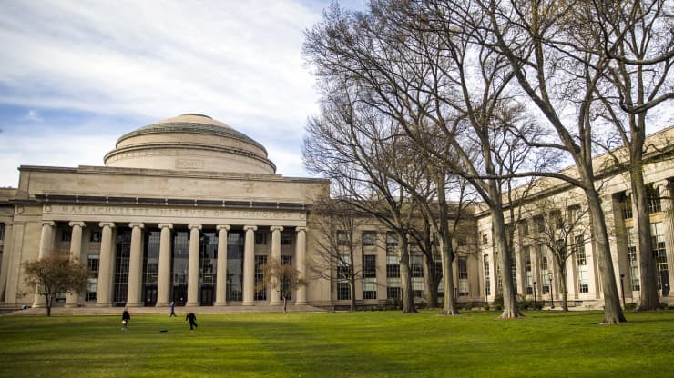 The 10 best global universities of 2022, according to US News and World ...